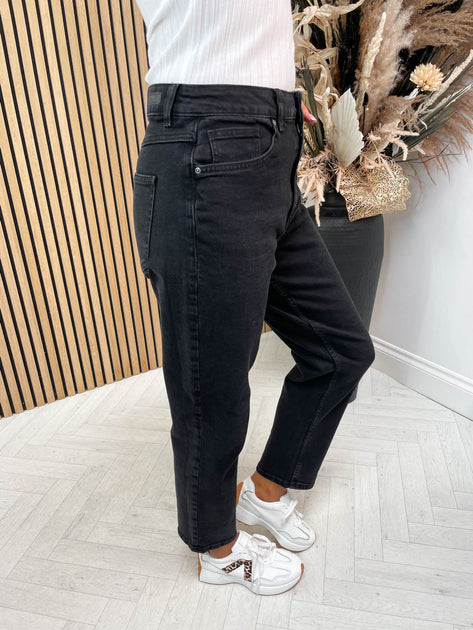 Jezebel Jean – Tiger Lily Boutique